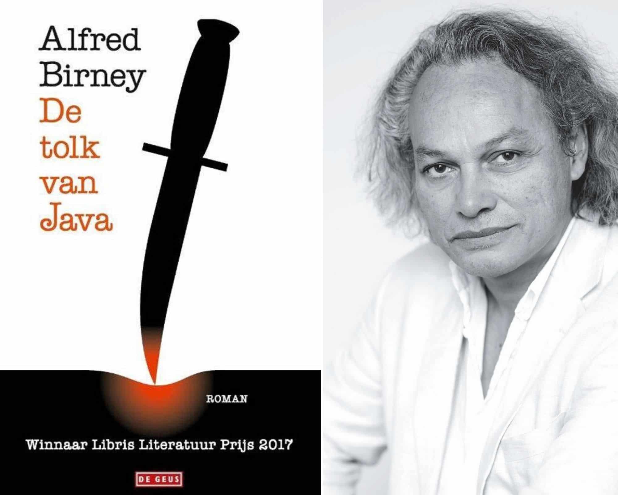 de lage landen Een soldaat achter een schrijfmachine. De tolk van Java ...