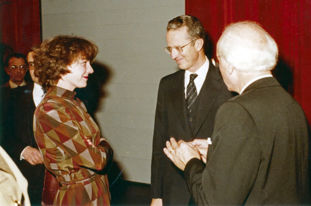 de lage landen ‘Kunst moet als een teek zijn’ - Frie Leysen (1950-2020 ...