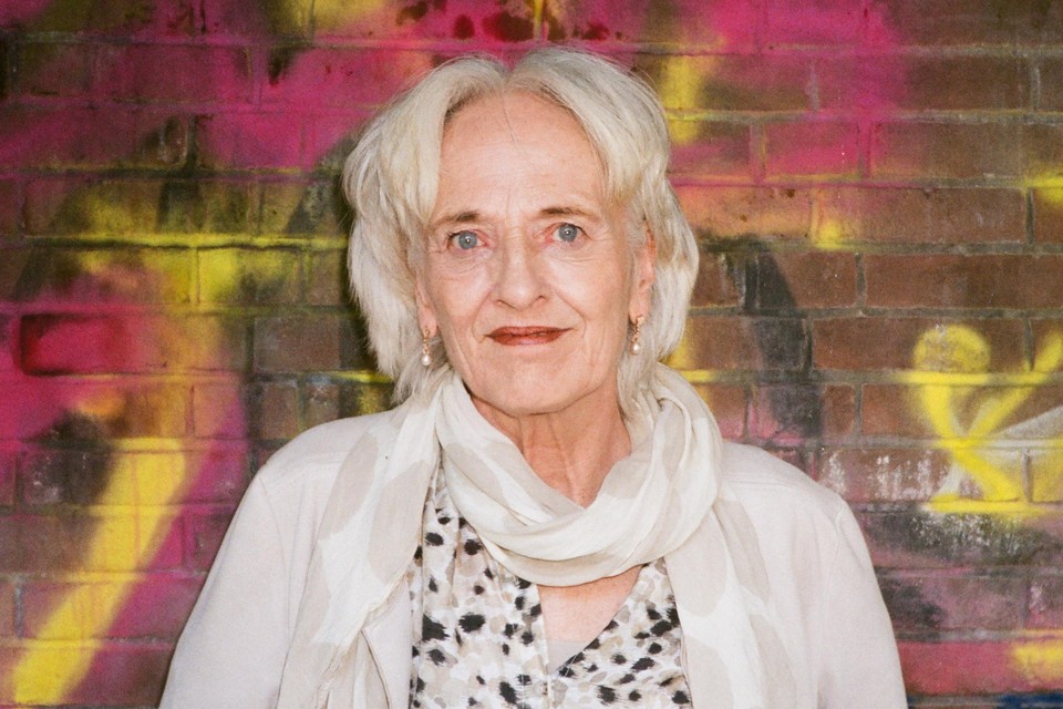 de lage landen Missen is ergens van houden. Esther Jansma (1958-2025)