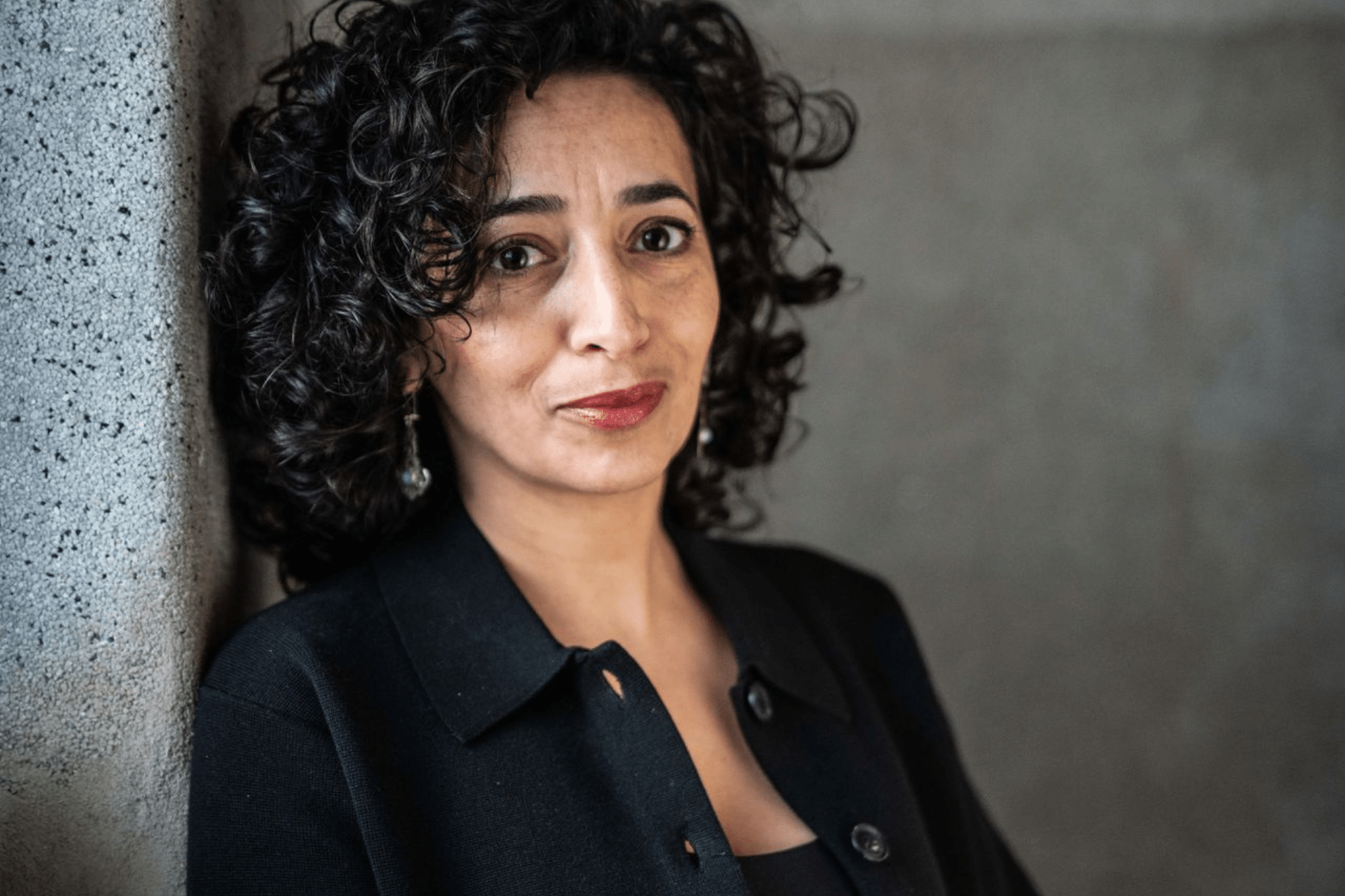de lage landen Nisrine Mbarki Ben Ayad is de nieuwe Dichter der Nederlanden